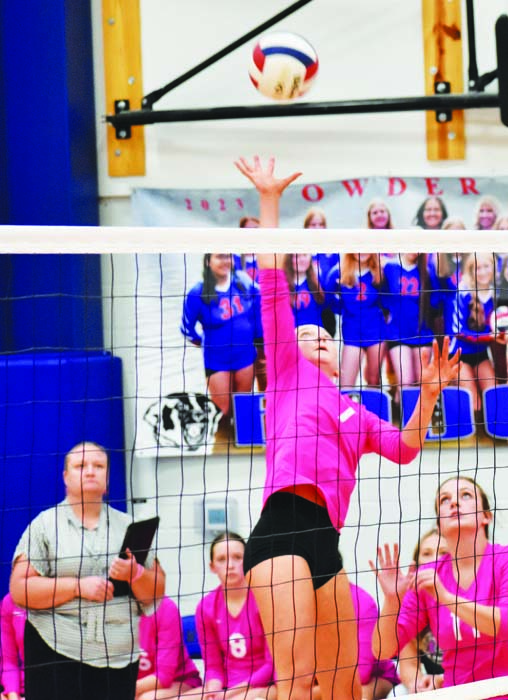 BAKER, POWDER VALLEY VOLLEYBALL: Badgers overcome slow start to sweep ...